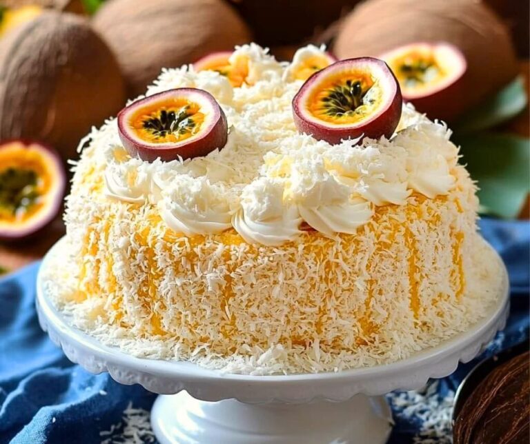 Bolo Rocambole De Coco Com Recheio De Doce De Leite E Maracujá ...